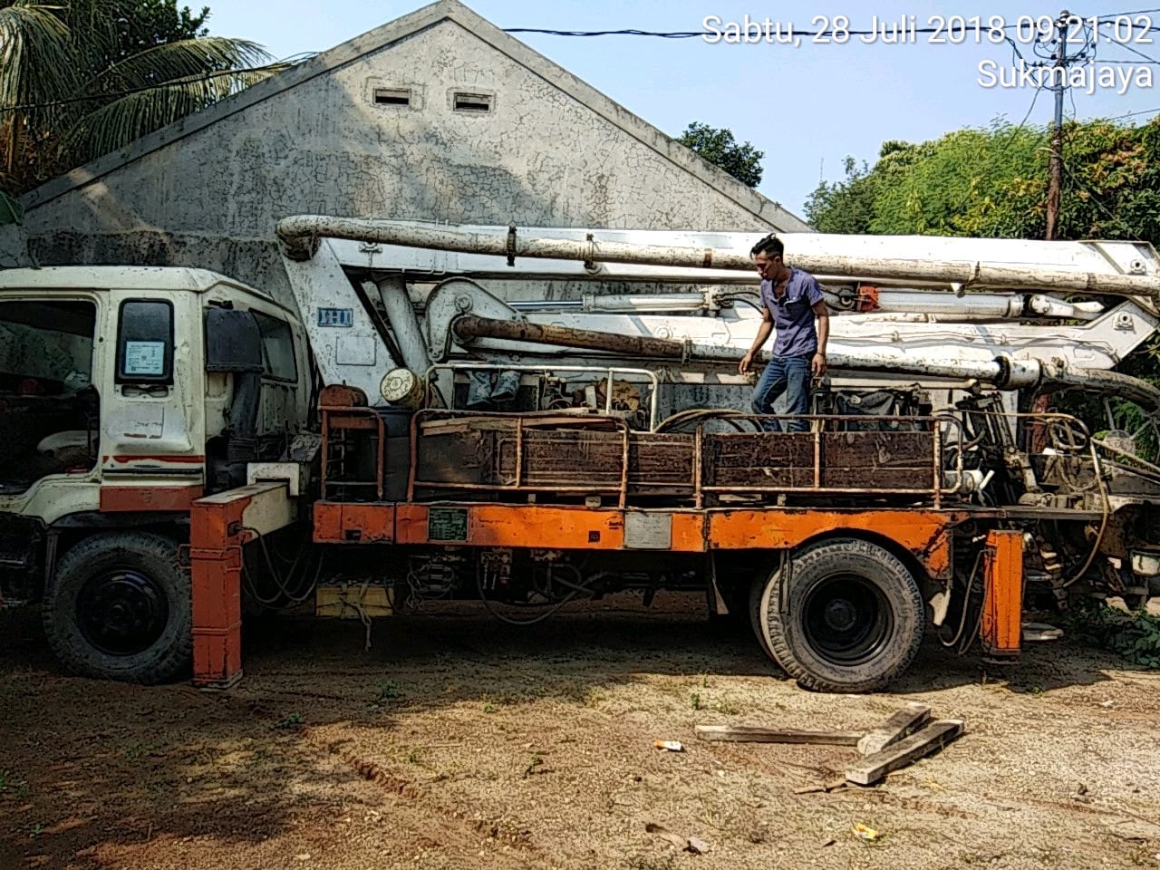 Sewa Pompa Beton Mini Murah untuk Proyek Konstruksi Anda